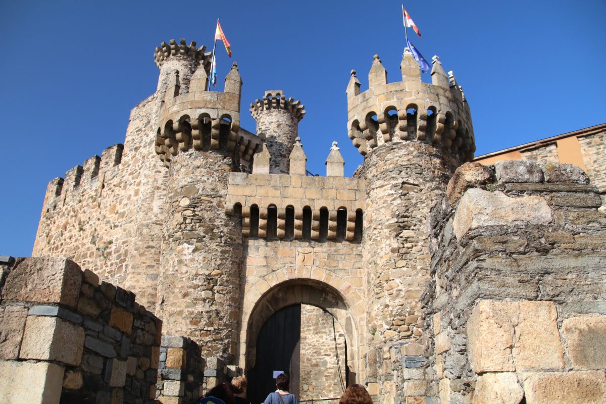 Discovering Magic in the Digital Age: How the Saving Castles Fan Page ...