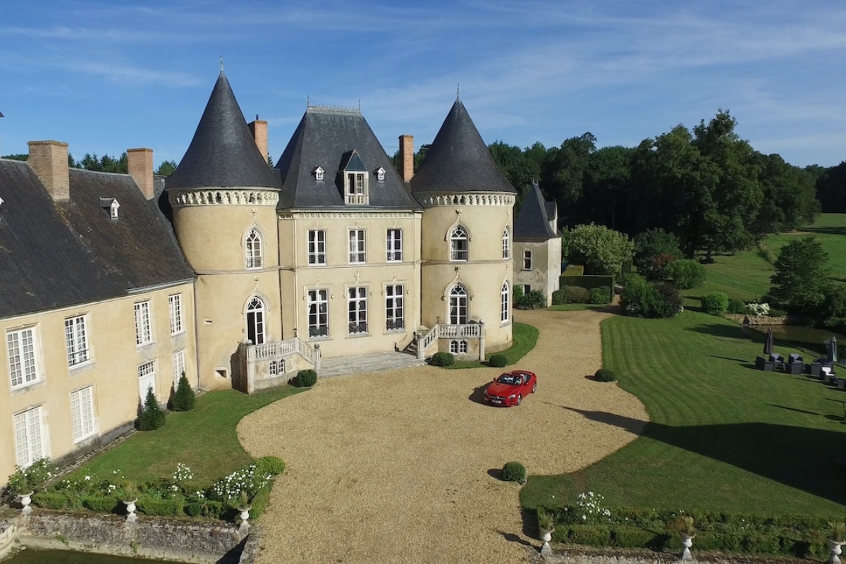 Your Ultimate Guide to Buy a Chateau in France - Saving Castles