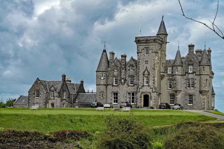7 Best Castles to Stay in Scotland for a Magical Trip